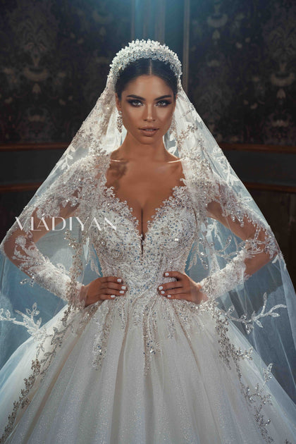 RL2223 – Victoria Couture